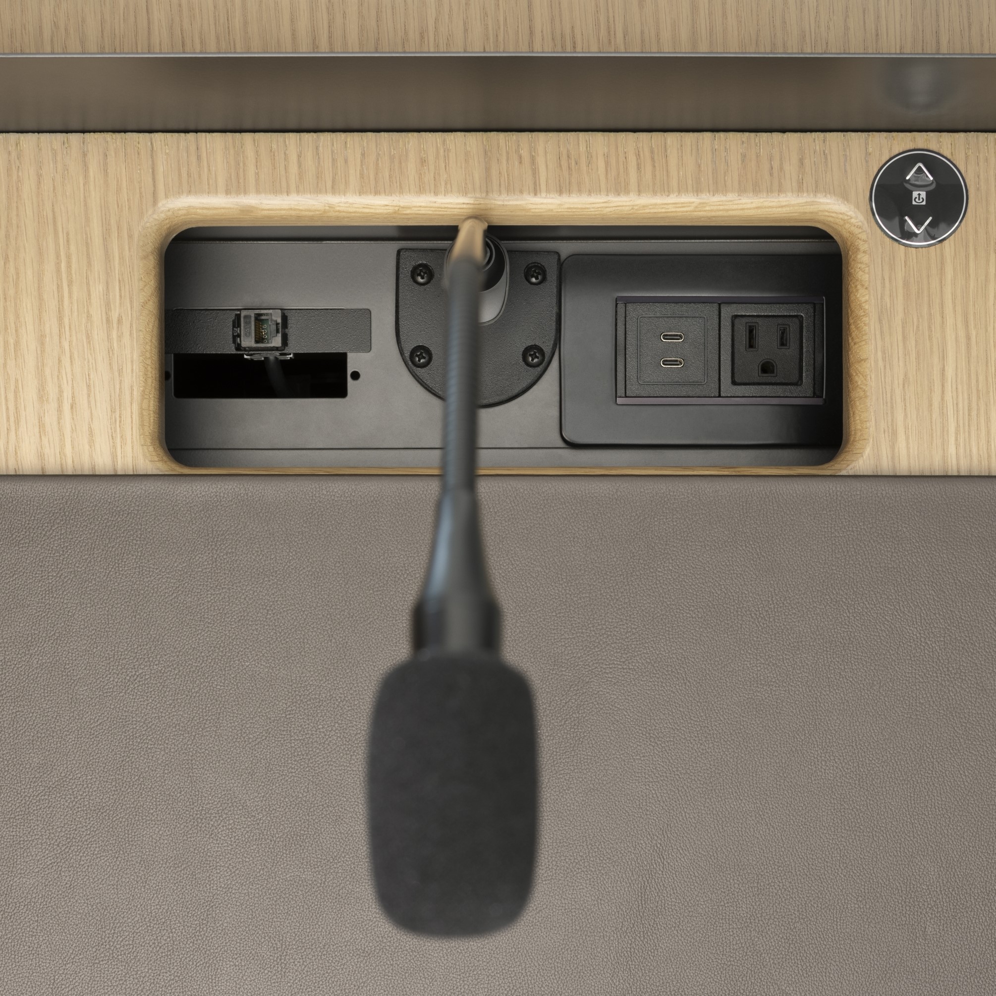 Summit Lectern – J.Ruiter